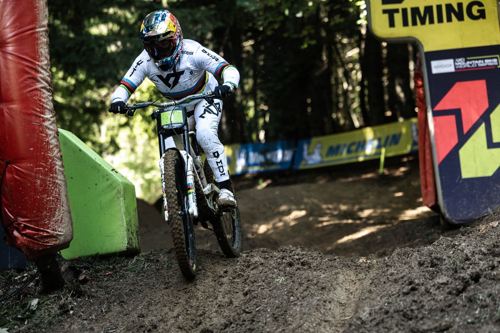 2024 UCI Mountain Bike World Championships: Höll and Vergier win Elite ...